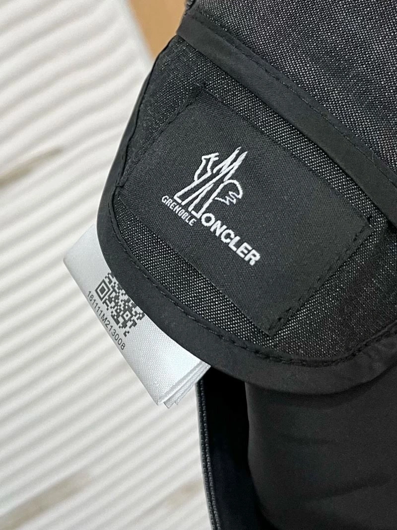 Top mirror Moncler Long Pants