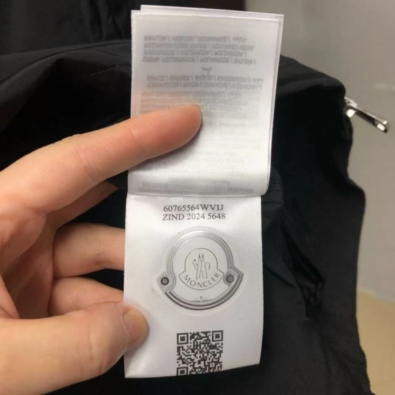 Accurate model Moncler Outwear