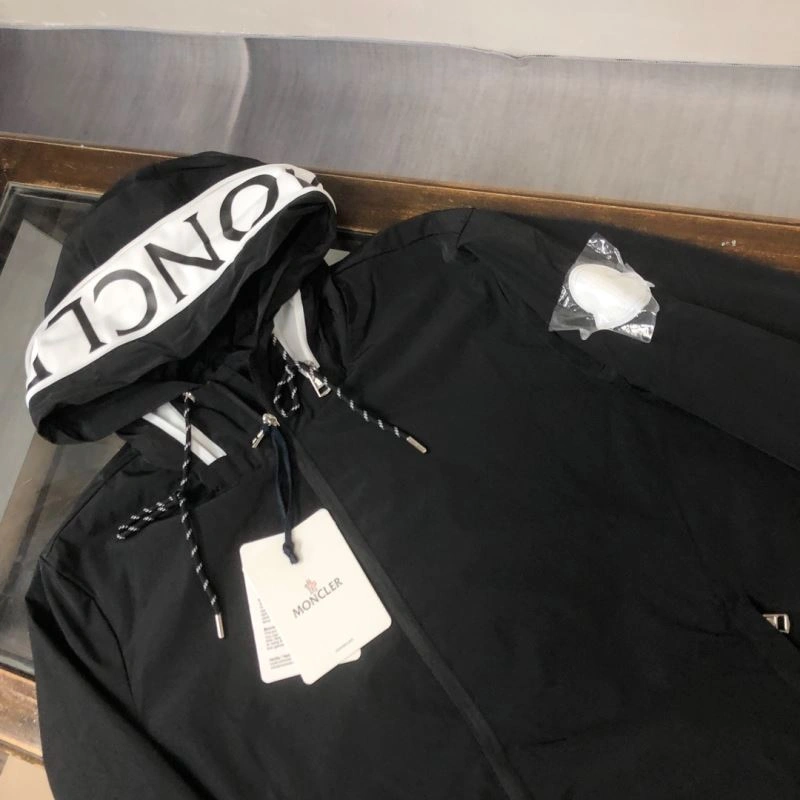 Bargain Moncler Outwear