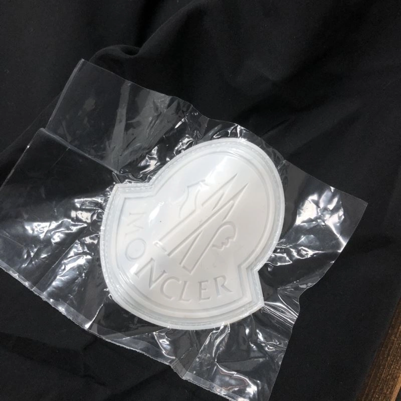 Bargain Moncler Outwear