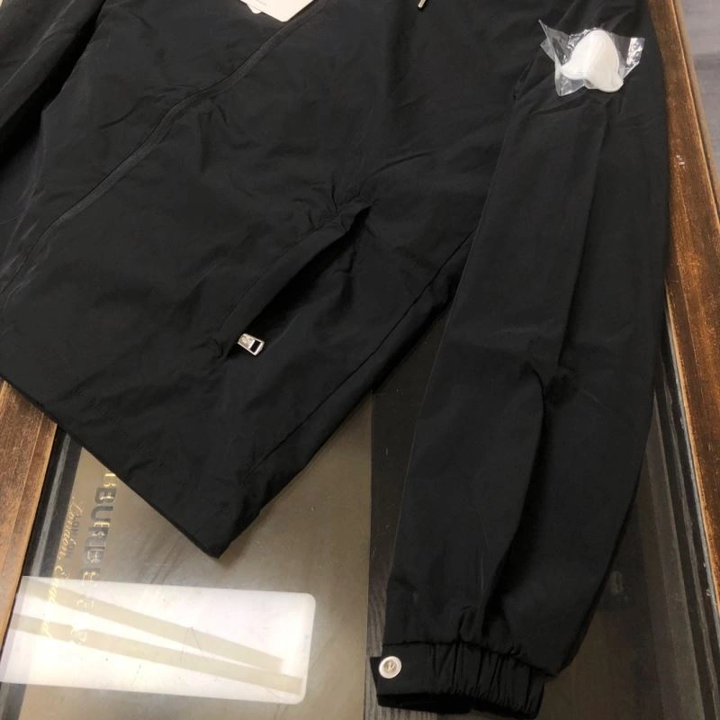 Bargain Moncler Outwear