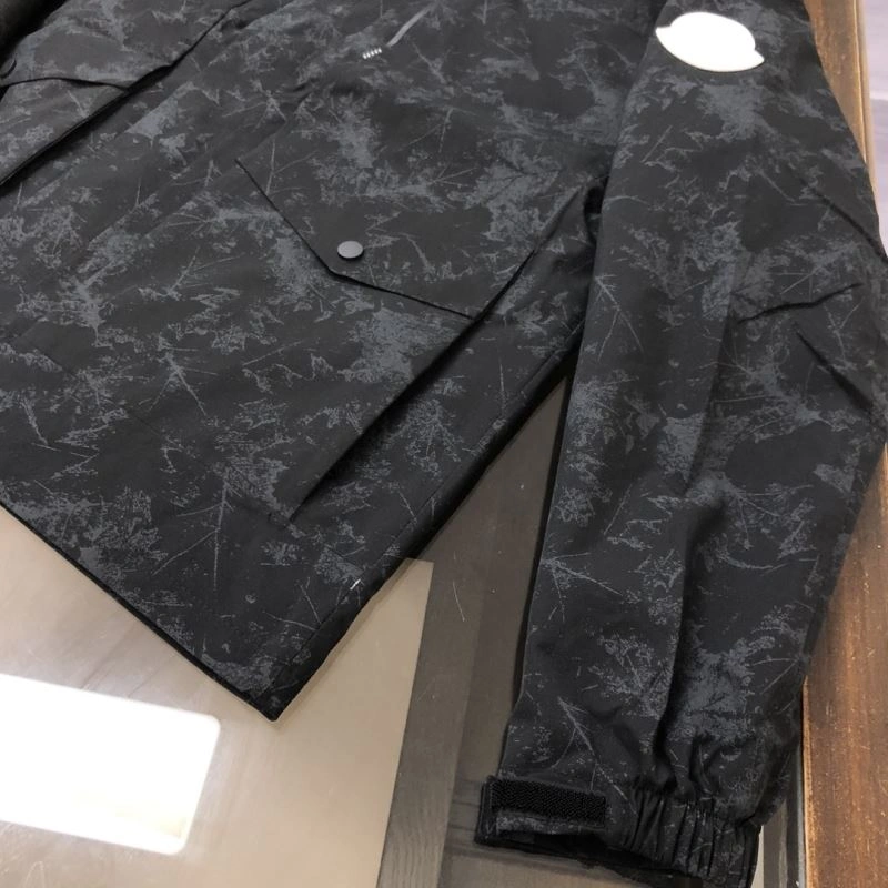 High fidelity Moncler Outwear