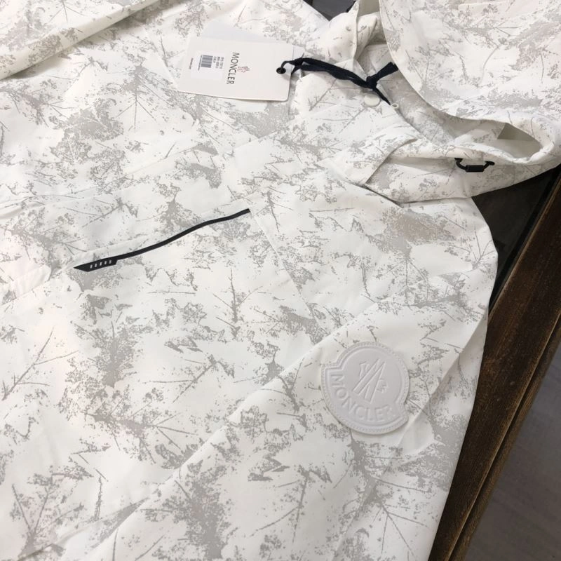 Top match Moncler Outwear