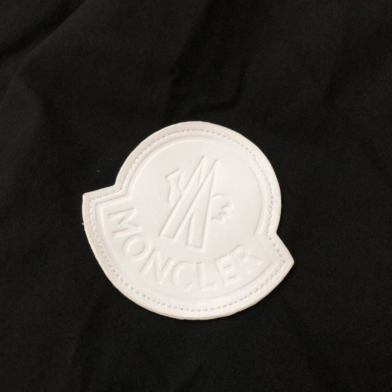 Low-cost Moncler Outwear