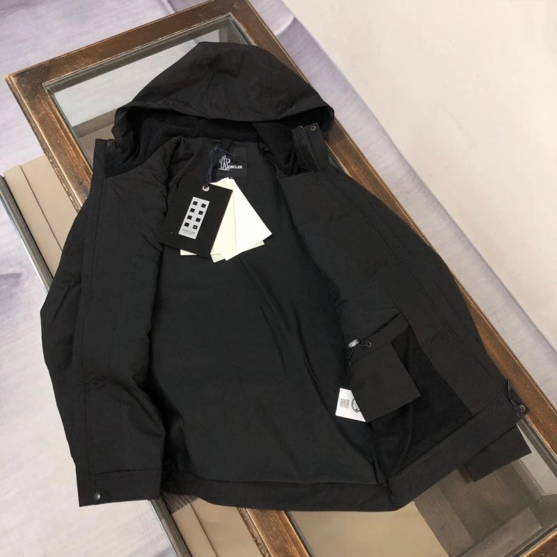 Low-cost Moncler Outwear