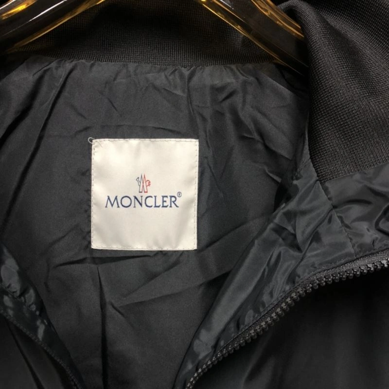 Low-cost Moncler Outwear