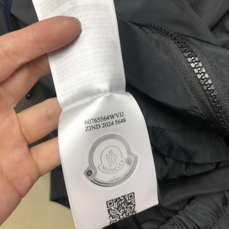Low-cost Moncler Outwear