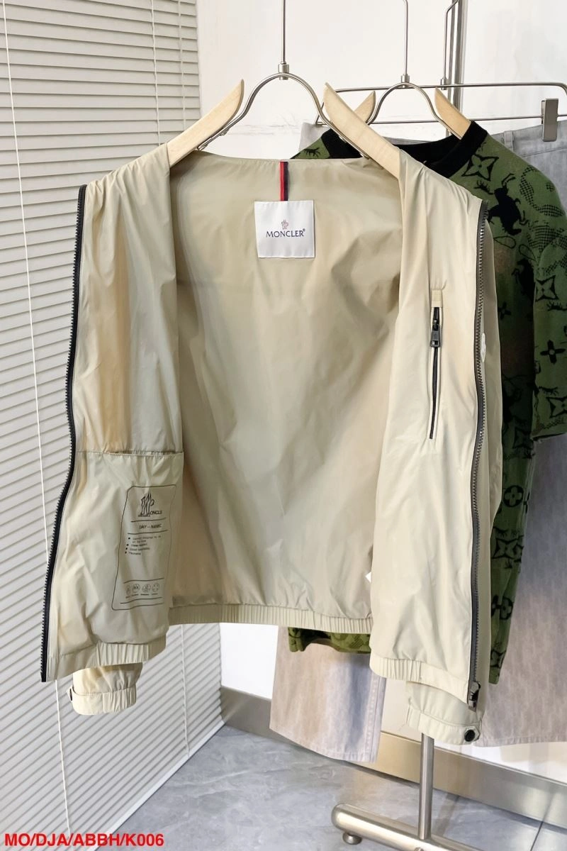 Bargain Moncler Outwear