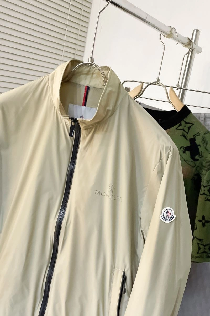 Bargain Moncler Outwear