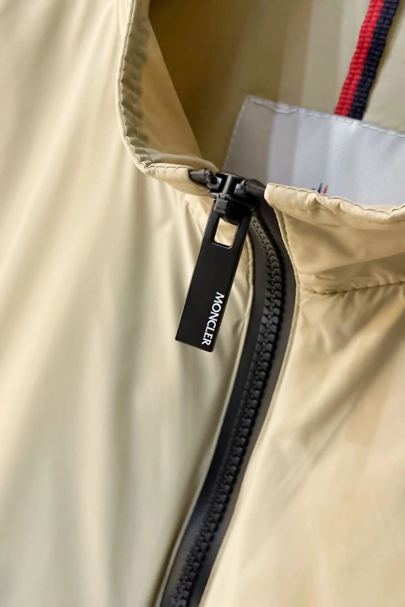 Bargain Moncler Outwear