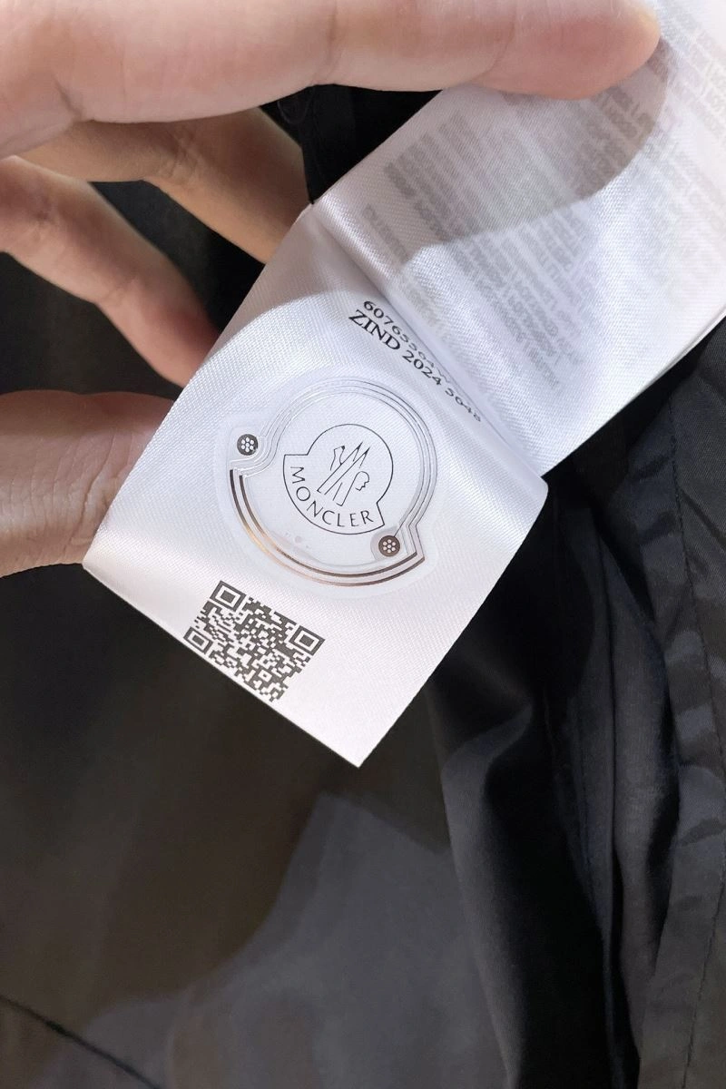High fidelity Moncler Outwear