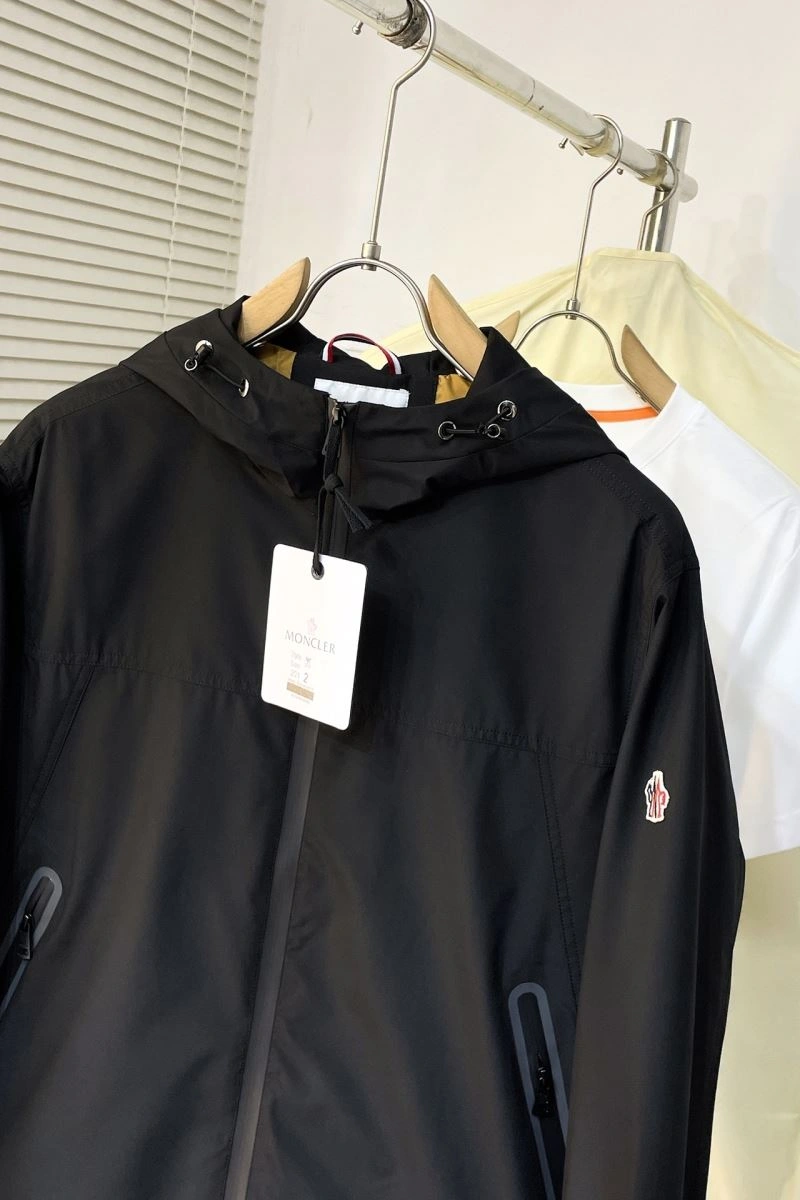 Discounted Moncler Outwear