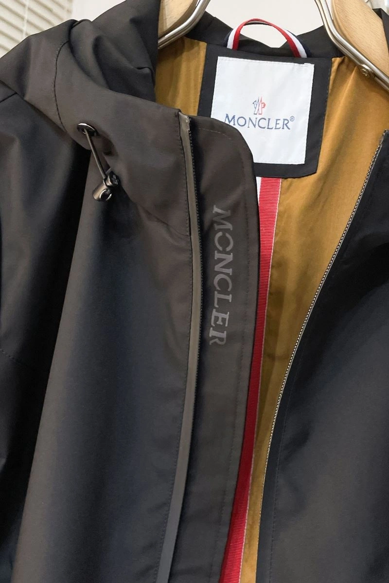 Accurate model Moncler Outwear