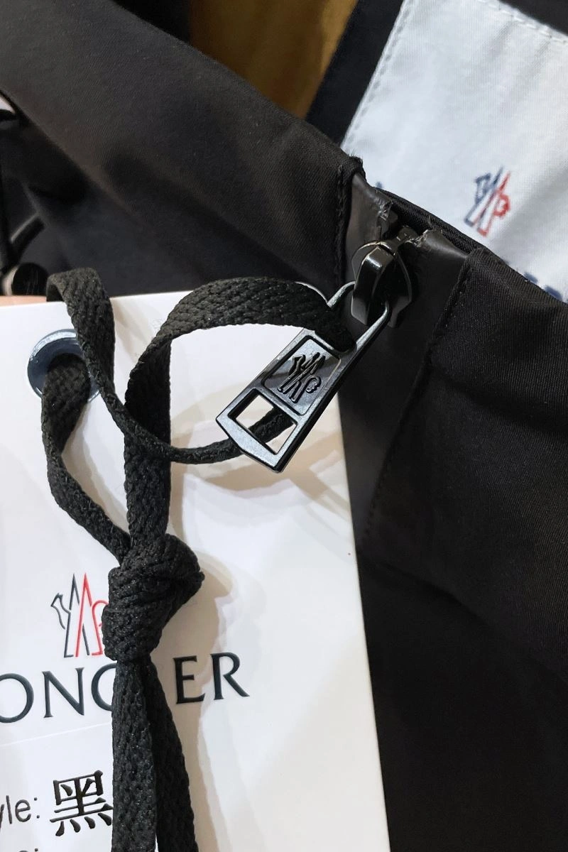 Accurate model Moncler Outwear