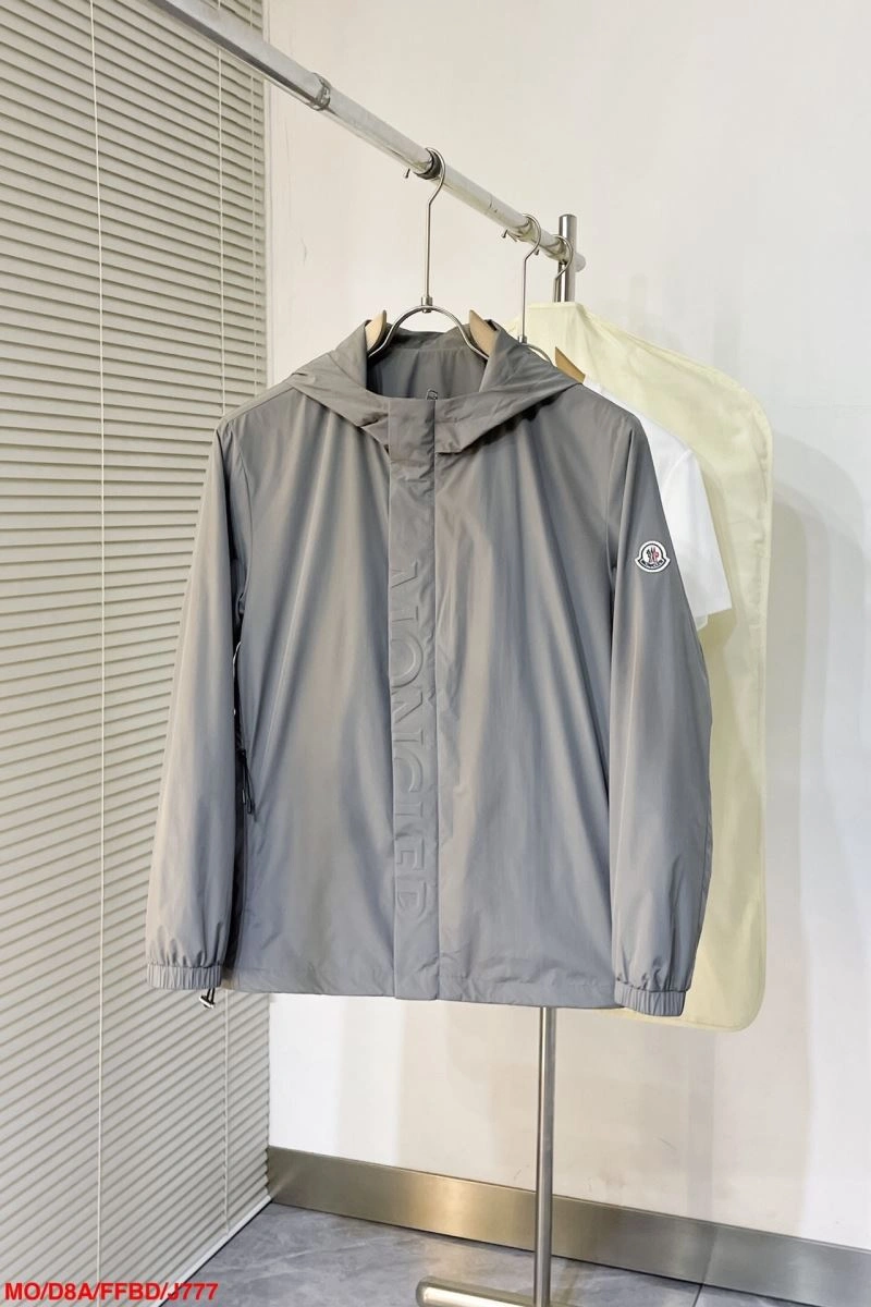 Accurate model Moncler Outwear