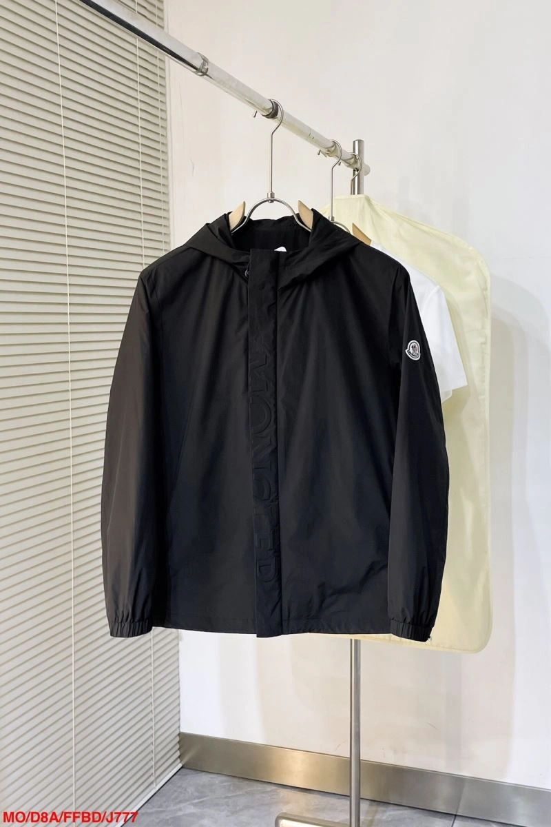 Accurate model Moncler Outwear