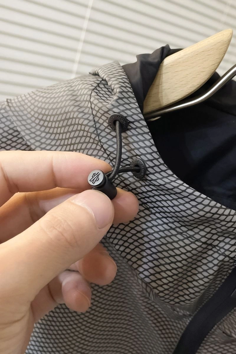 Accurate model Moncler Outwear