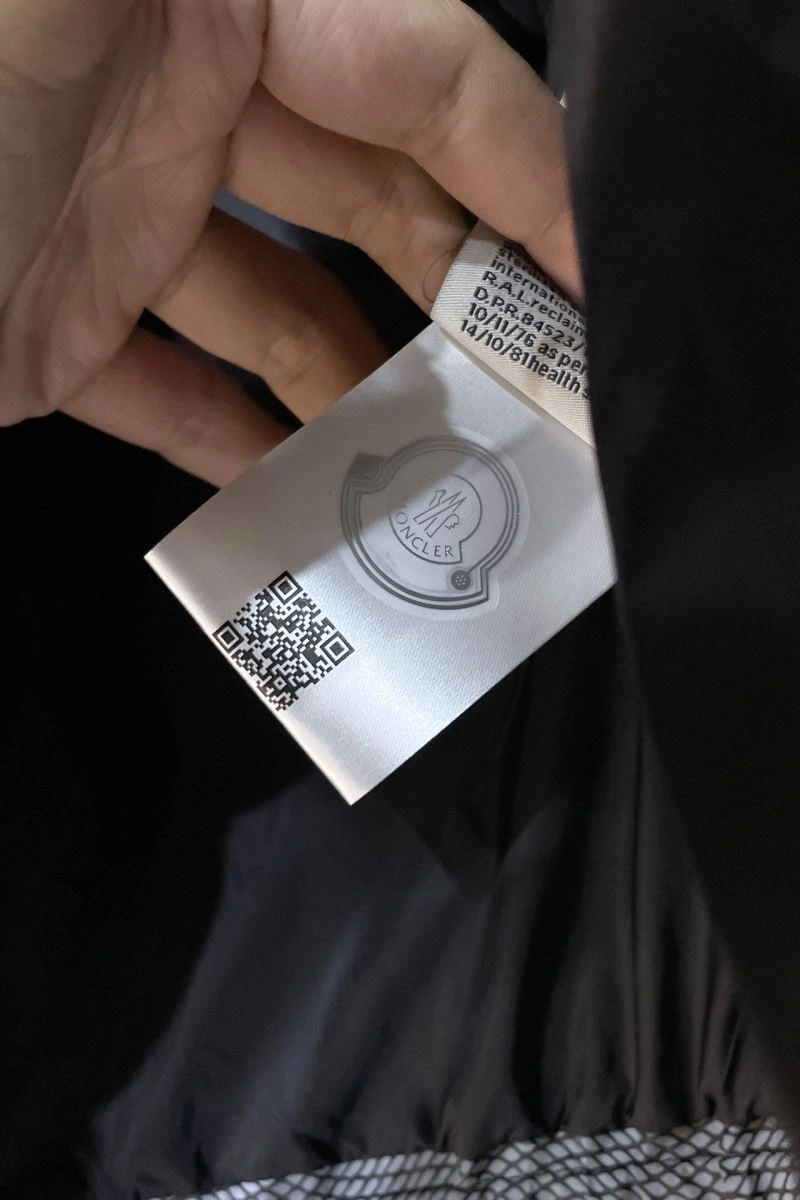 Accurate model Moncler Outwear
