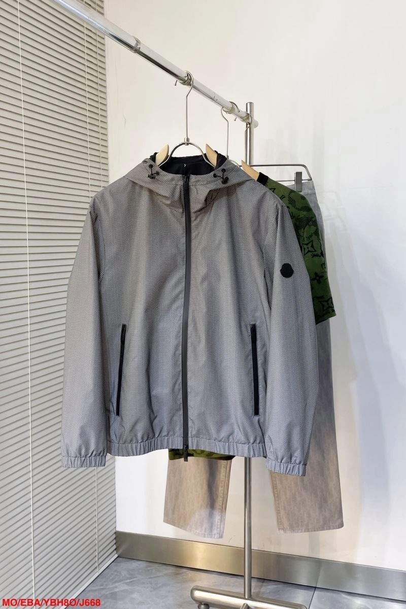 Accurate model Moncler Outwear