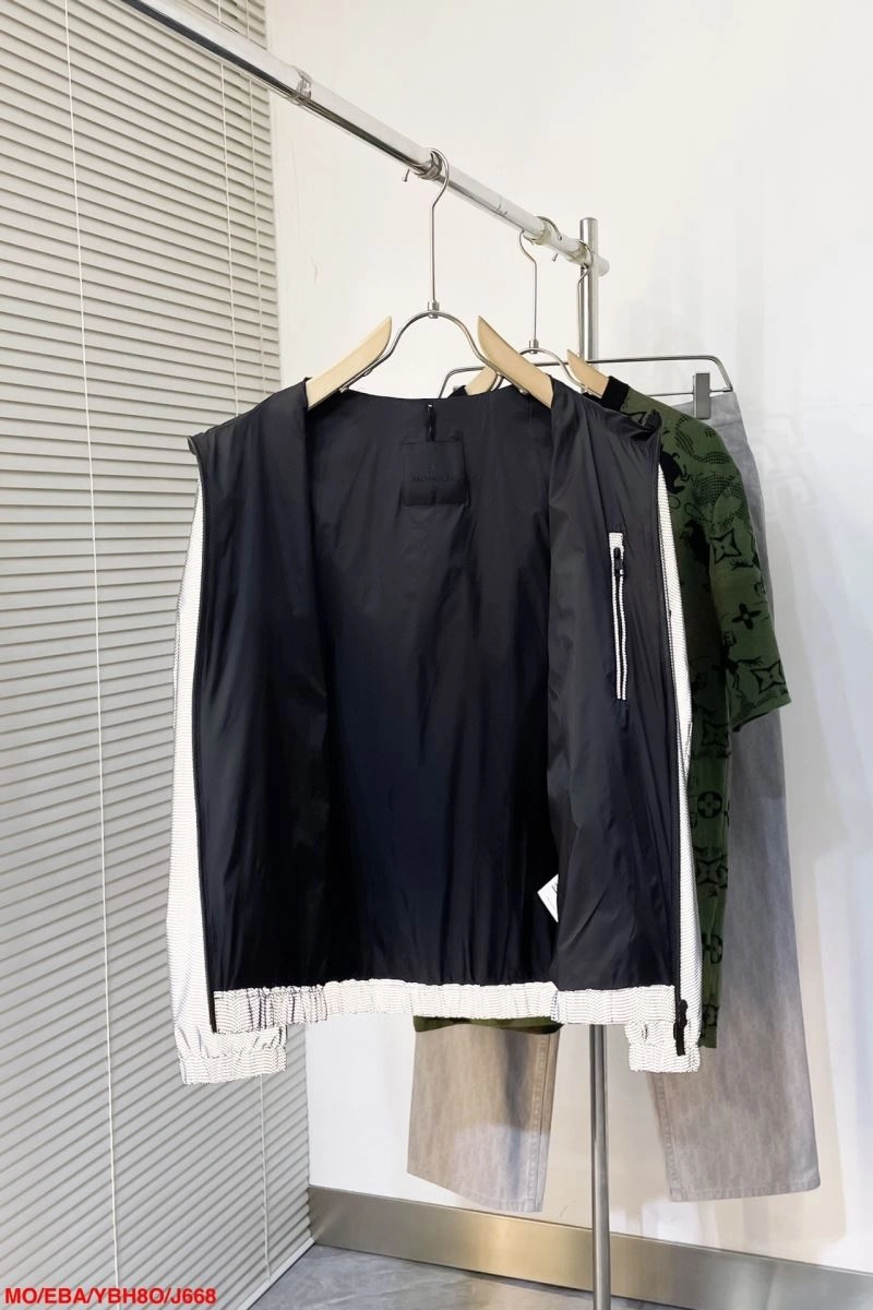 Accurate model Moncler Outwear
