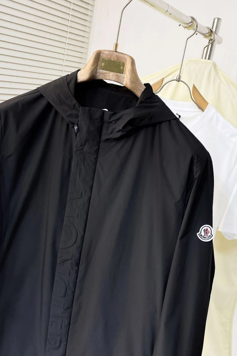 Bargain Moncler Outwear