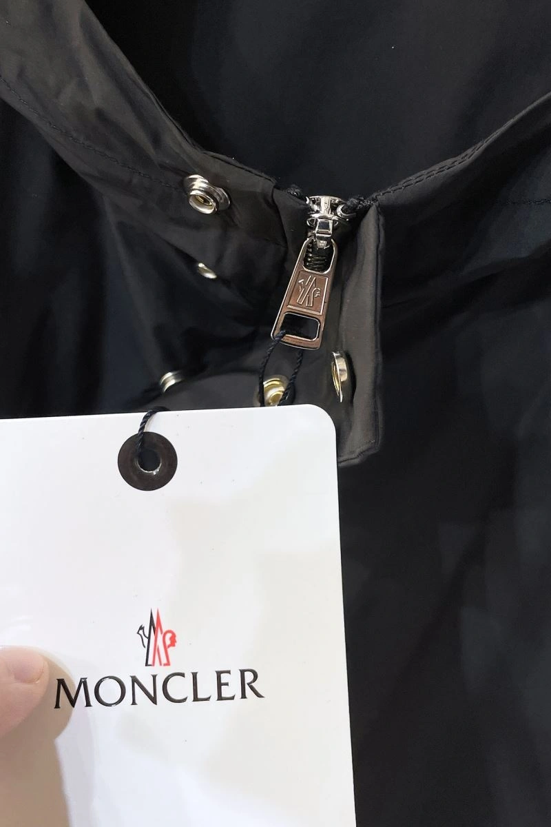 Bargain Moncler Outwear