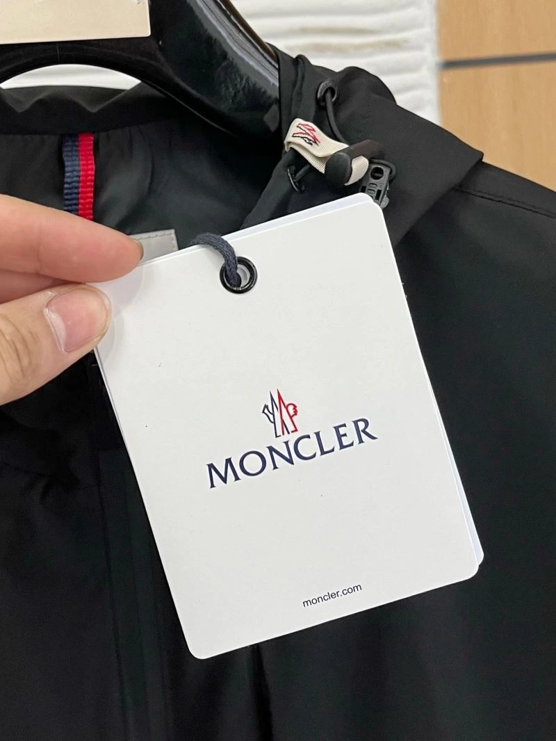 Top mirror Moncler Outwear