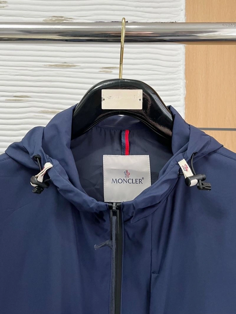 Accurate model Moncler Outwear