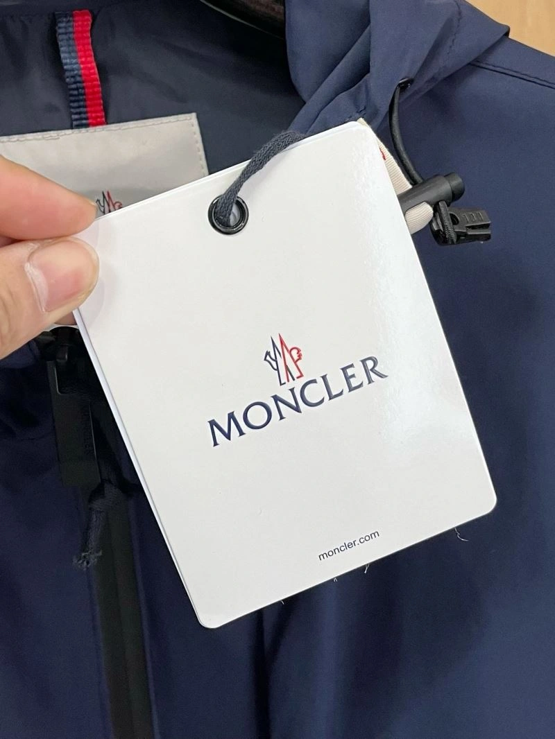 Accurate model Moncler Outwear