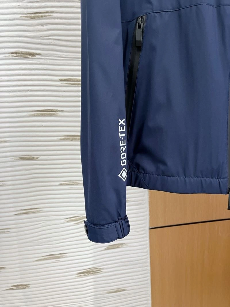 Accurate model Moncler Outwear