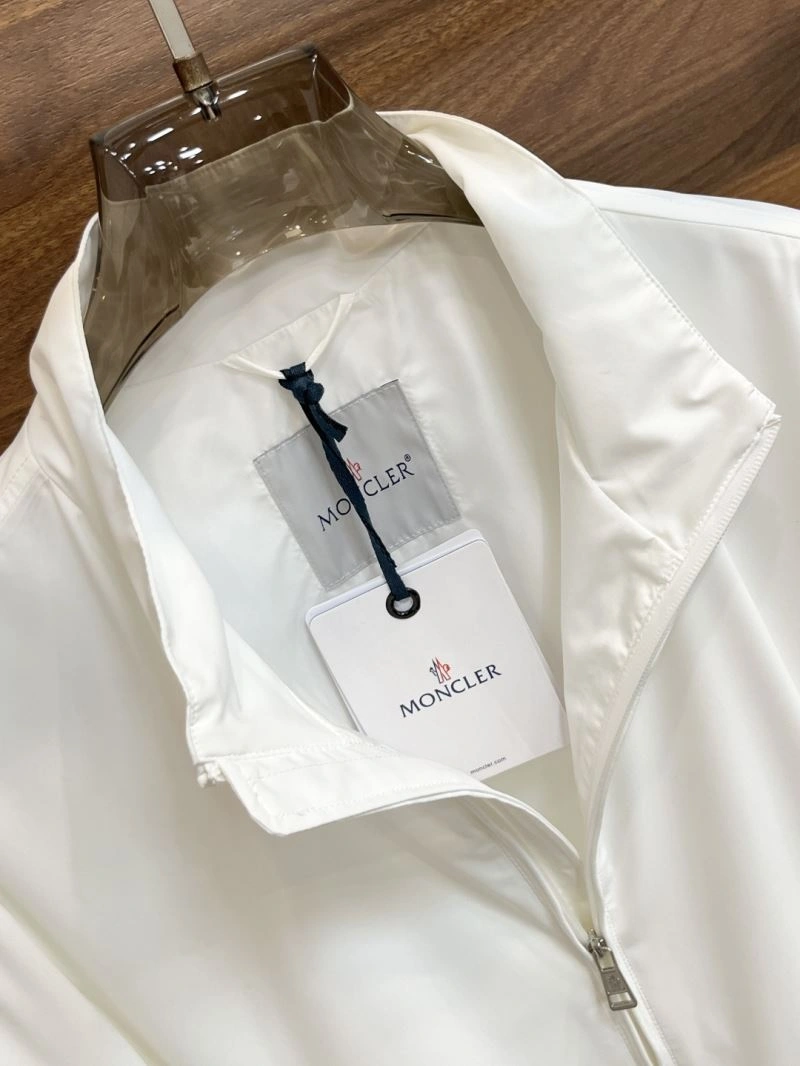 Discounted Moncler Outwear