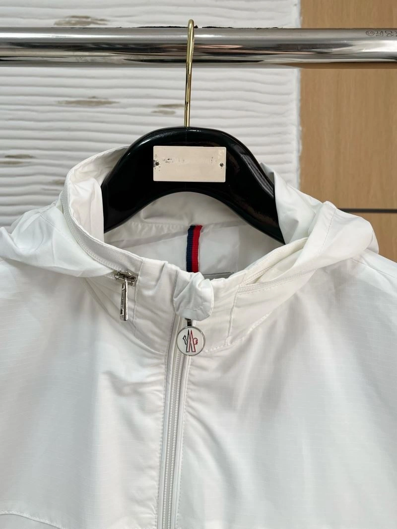 Legit Moncler Outwear