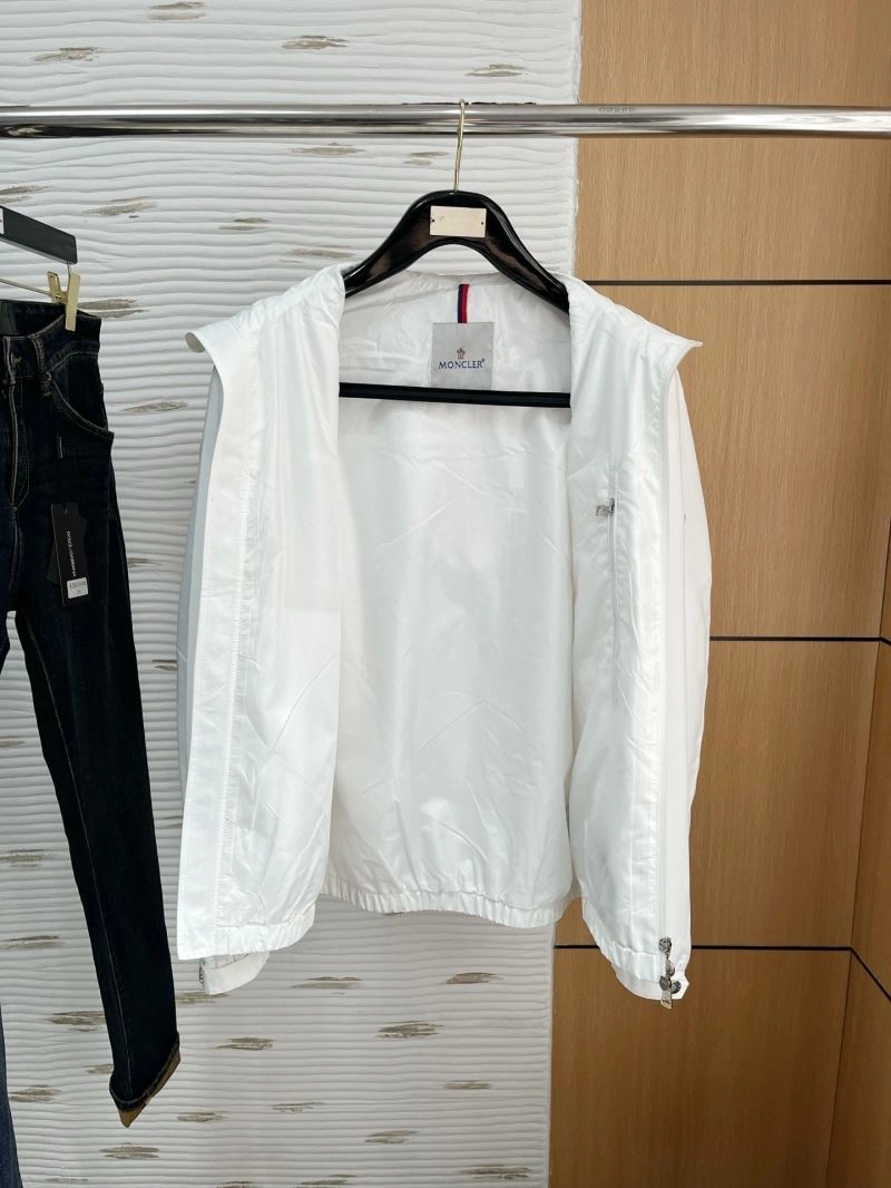 Legit Moncler Outwear