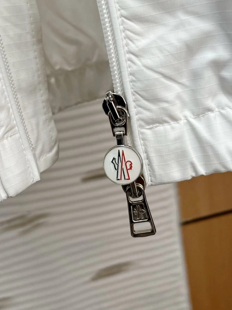 Legit Moncler Outwear