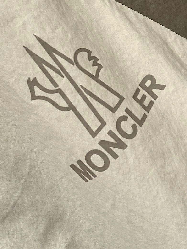 Bargain Moncler Outwear