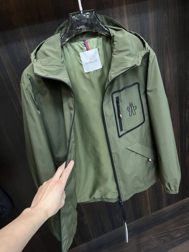 Accurate model Moncler Outwear