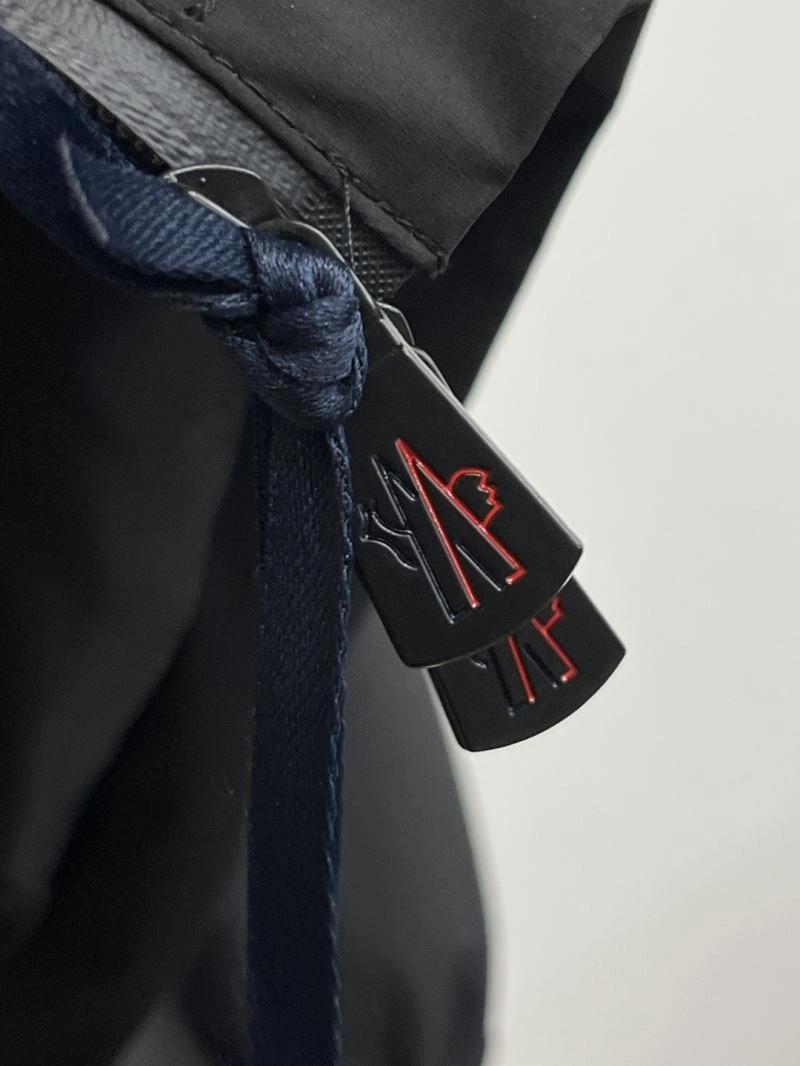 Top mirror Moncler Outwear