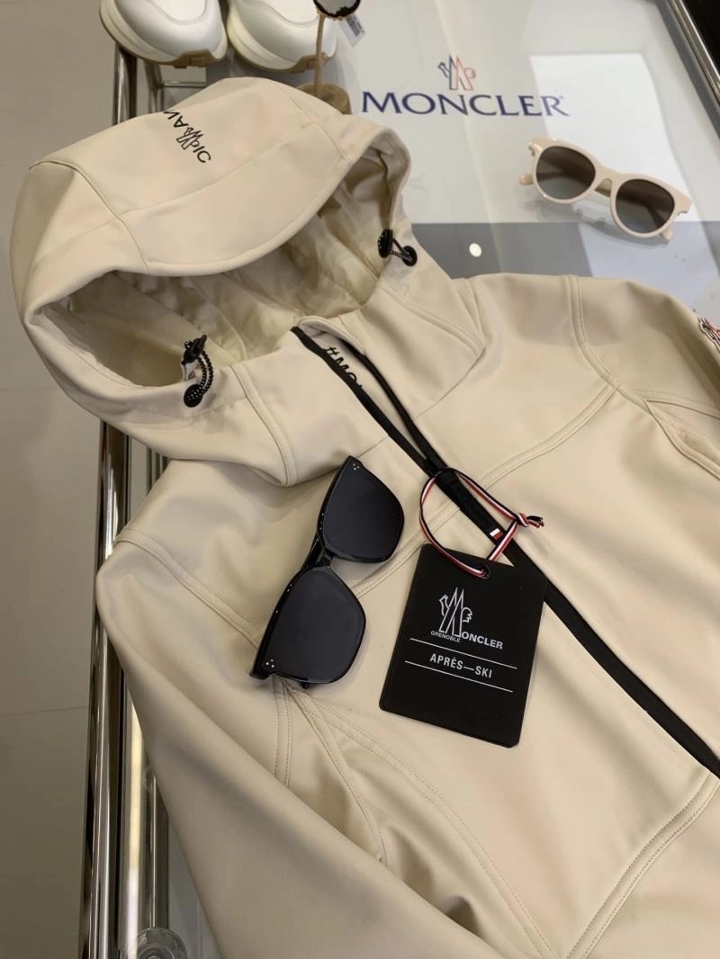 Accurate model Moncler Outwear