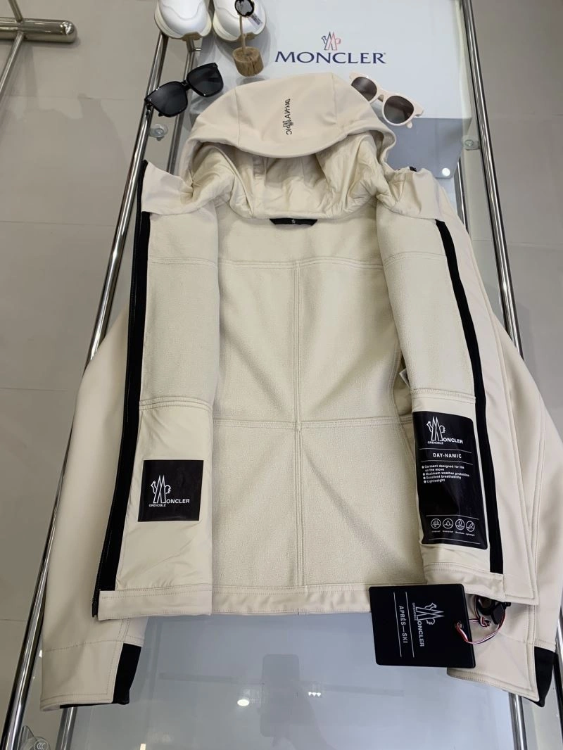 Accurate model Moncler Outwear