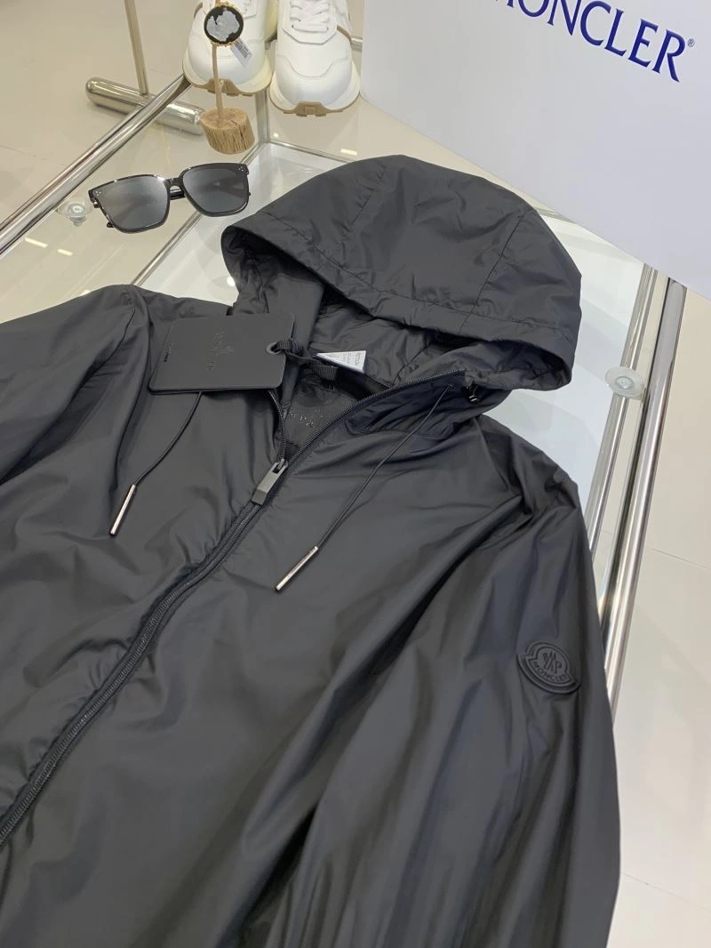 Accurate model Moncler Outwear