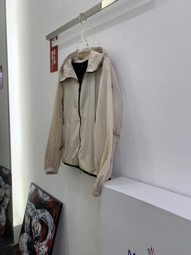 Precise copy Moncler Outwear
