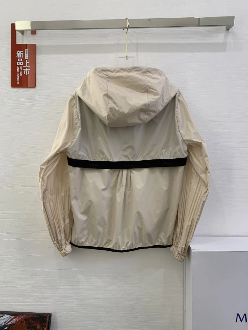 Precise copy Moncler Outwear