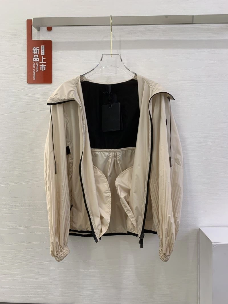 Precise copy Moncler Outwear