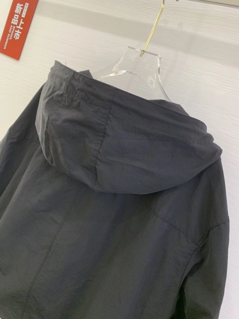 Legit Moncler Outwear