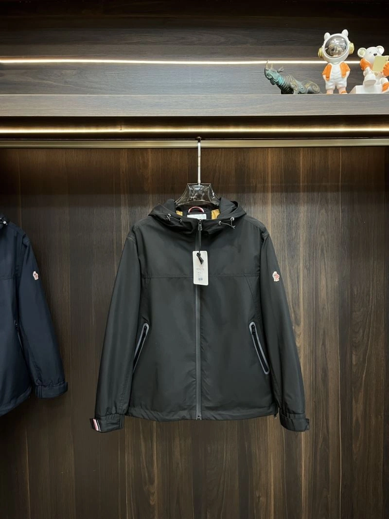 Low-cost Moncler Outwear
