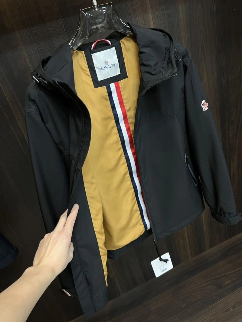 Low-cost Moncler Outwear