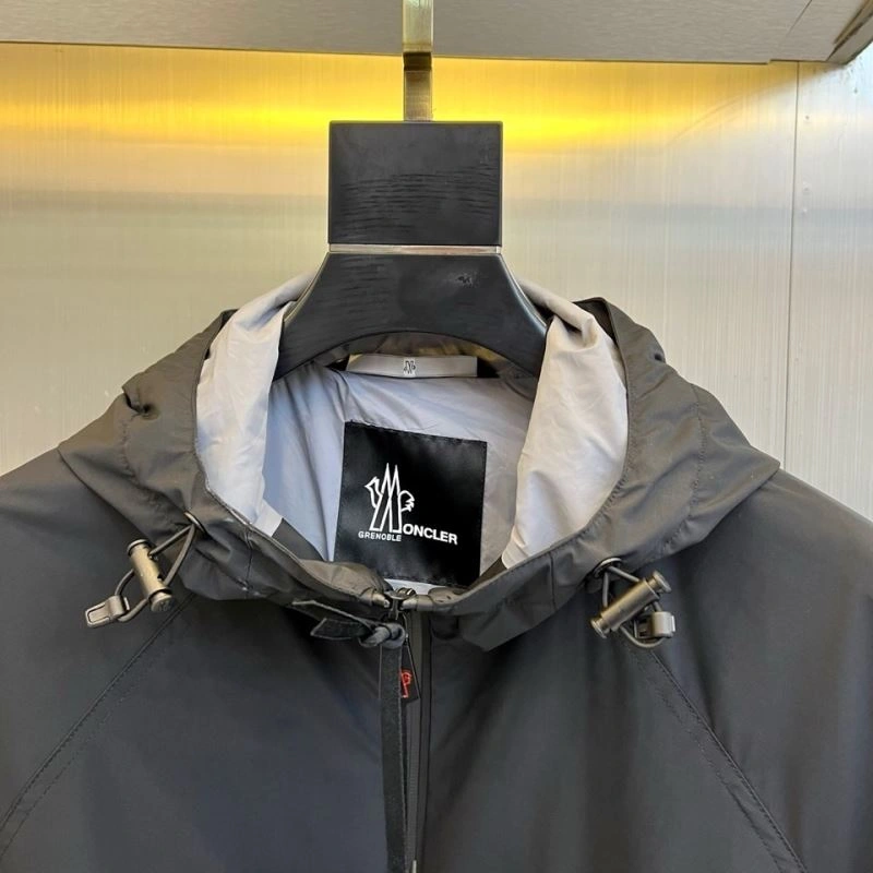 Accurate model Moncler Outwear