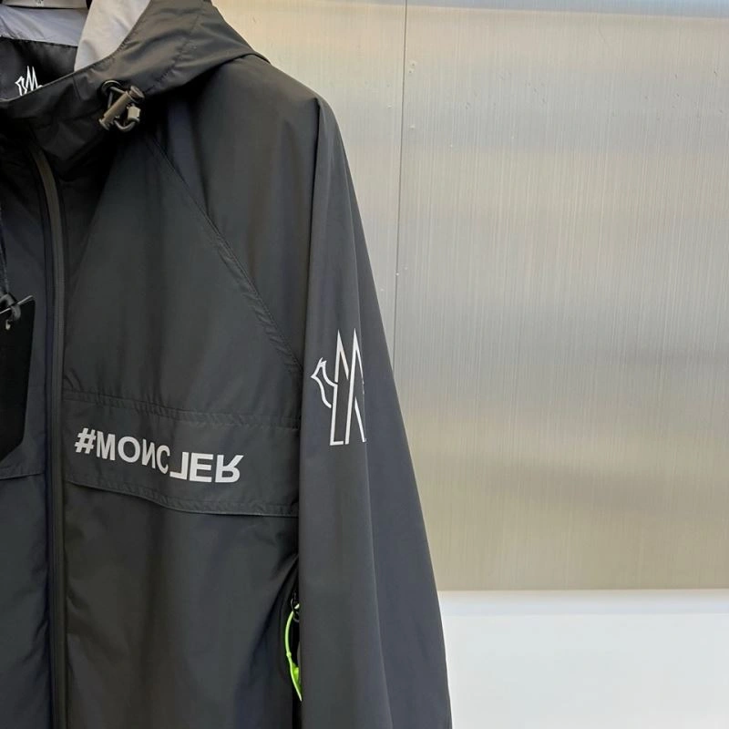 Accurate model Moncler Outwear