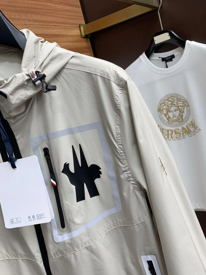 Low-cost Moncler Outwear