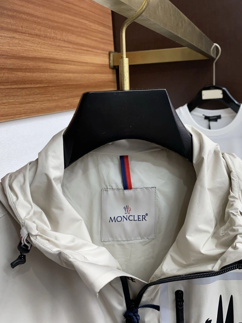 Low-cost Moncler Outwear